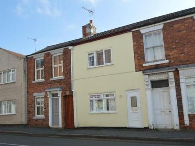 High Street, Crowle, 2 Bedroom Terraced