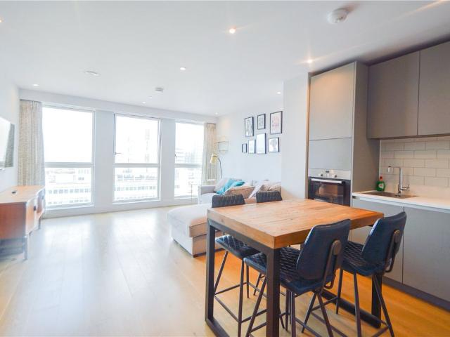 High Street, Croydon CR0, 1 bed flat to rent, £1,425 pcm | PrimeLocation