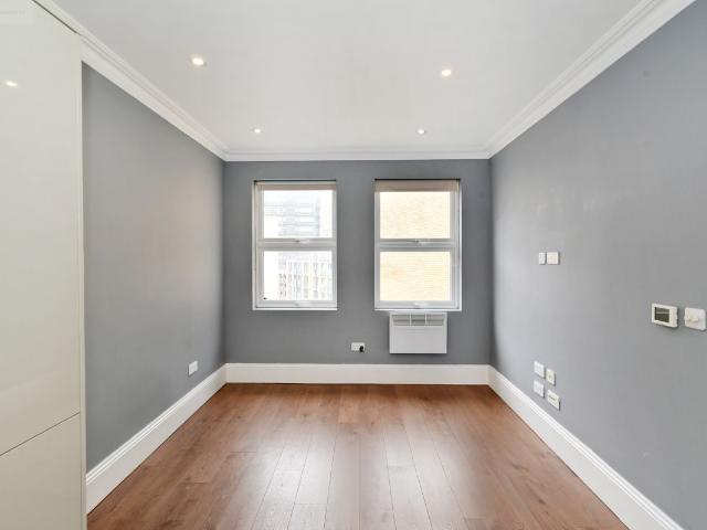 High Street, Croydon CR0, 1 bed flat to rent, £1,300 pcm | PrimeLocation