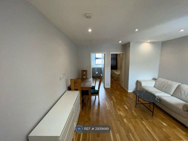 High Street, Croydon CR7, 1 bed flat to rent, £1,600 pcm | PrimeLocation