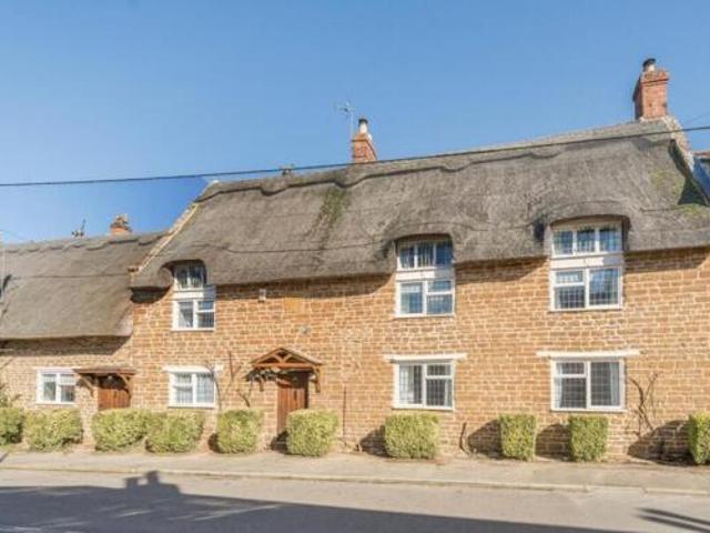 High Street, Crick, 5 Bedroom House
