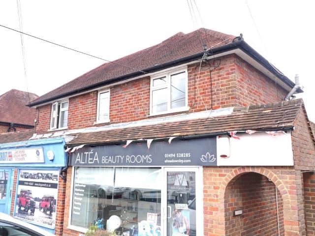High Street, Downley, High Wycombe HP13, 2 bed flat to rent, £1,200 pcm | PrimeLocation