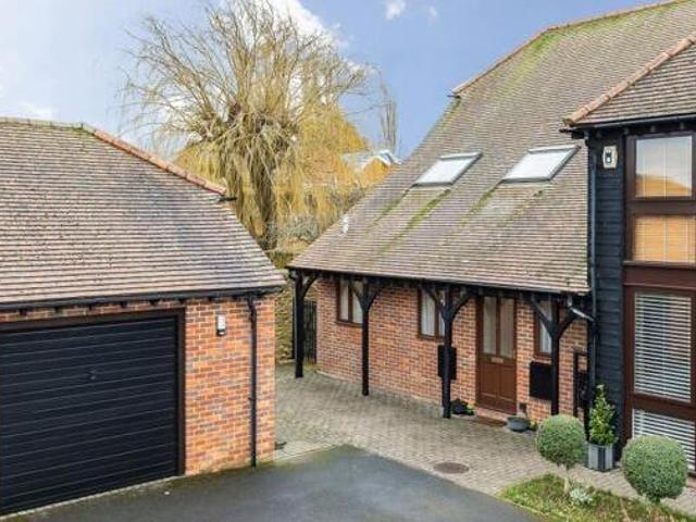 High Street, Drayton, 3 Bedroom End
