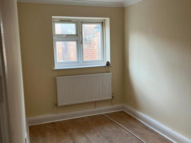 High Street, Edgware HA8, 2 bed flat to rent, £1,600 pcm | PrimeLocation