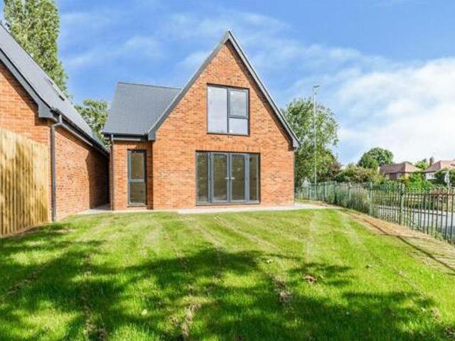 High Street, Edwinstowe, 3 Bedroom Detached