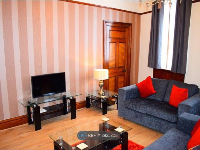 High Street, Elgin IV30, 3 bed flat to rent, £900 pcm | PrimeLocation