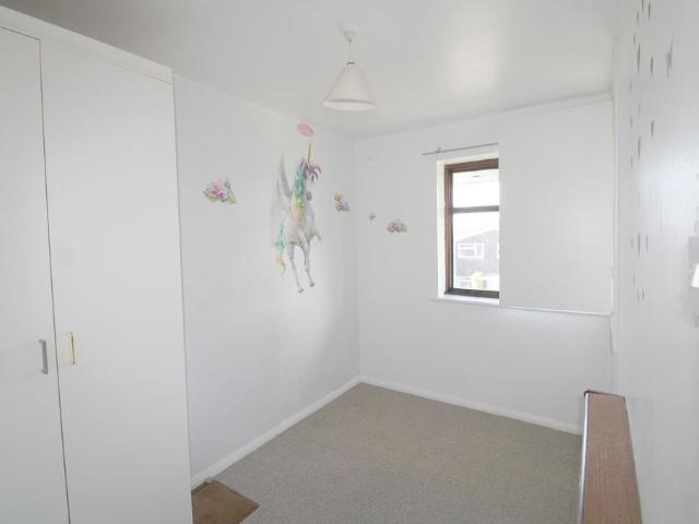 High Street, Elstree WD6 2 bed maisonette to rent £1,700 pcm £392 pw