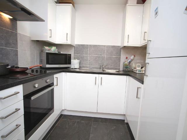 High Street, Epsom KT19, 1 bed flat to rent, £1,295 pcm | PrimeLocation