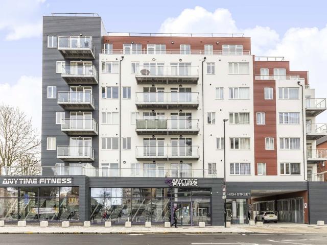 High Street, Feltham High Street TW13, 1 bed flat to rent, £1,575 pcm | PrimeLocation
