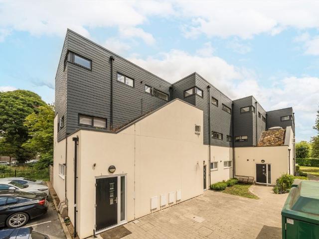 High Street, Feltham TW13, 3 bed flat to rent, £1,895 pcm | PrimeLocation