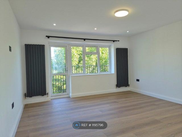 High Street, Feltham TW13, 2 bed flat to rent, £1,800 pcm | PrimeLocation