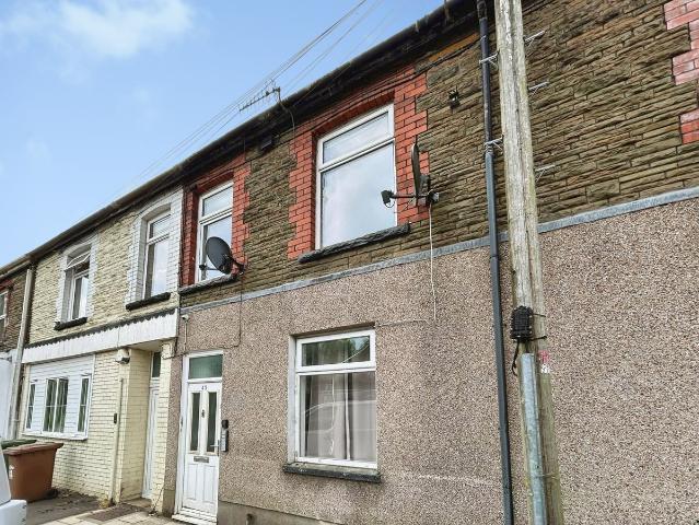 High Street, Fleur De Lis, Blackwood NP12, 1 bed flat to rent, £650 pcm | PrimeLocation