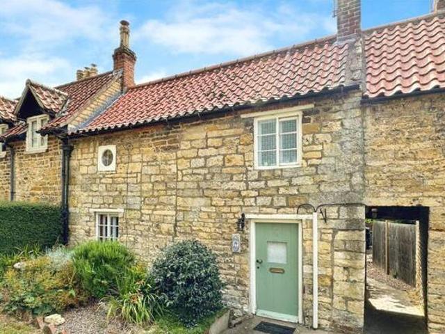 High Street, Fulbeck, 1 Bedroom Cottage