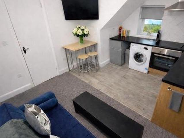 High Street, Gateshead, NE8 1 bed flat to rent £2,015 pcm £465 pw