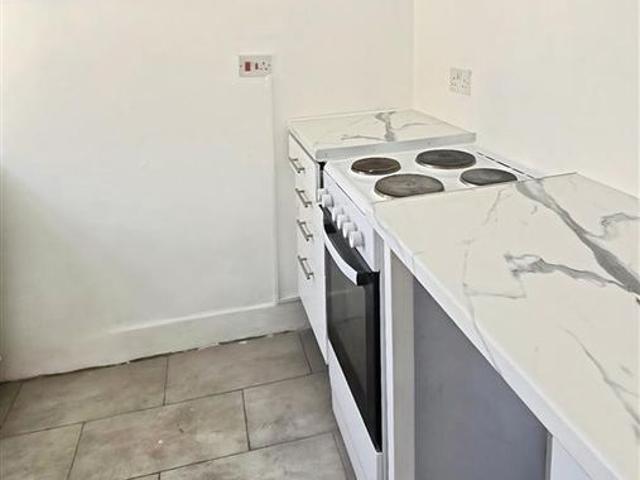 High Street, Golborne WA3, 2 bed flat to rent, £700 pcm | PrimeLocation