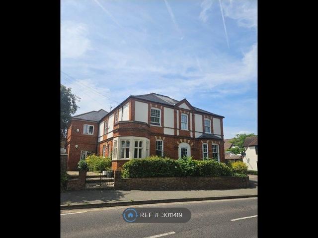 High Street, Great Baddow, Chelmsford CM2, 1 bed flat to rent, £1,200 pcm | PrimeLocation