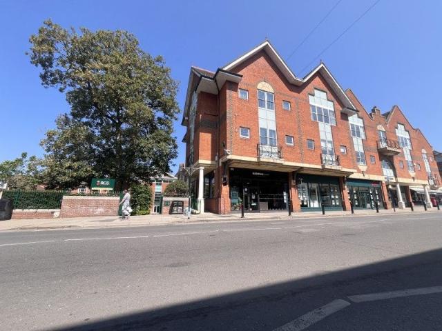 High Street, Guildford GU1, 1 bed flat to rent, £1,350 pcm | PrimeLocation
