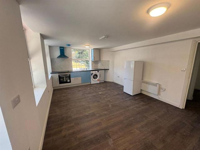 High Street HA4, 1 bed flat to rent, £1,649 pcm | PrimeLocation