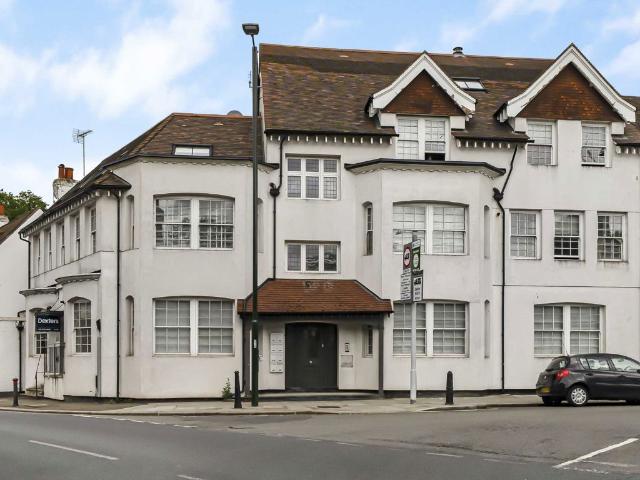 High Street, Hampton TW12, 1 bed flat to rent, £1,695 pcm | PrimeLocation