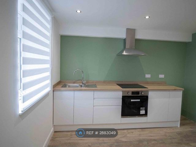 High Street, Hanging Heaton, Batley WF17, Studio to rent, £795 pcm | PrimeLocation