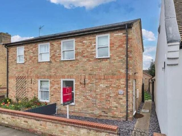 High Street, Haddenham, 2 Bedroom Semi detached