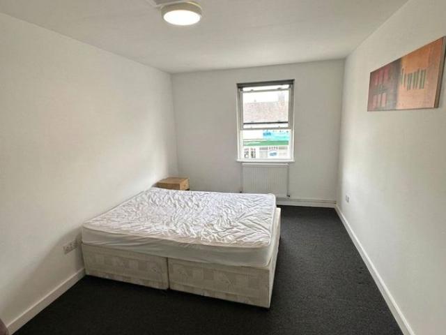 High Street, Hailsham BN27, Property to rent, £650 pcm | PrimeLocation