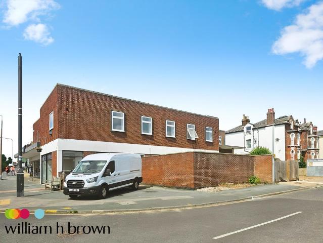 High Street, Harwich CO12, 2 bed flat to rent, £1,050 pcm | PrimeLocation