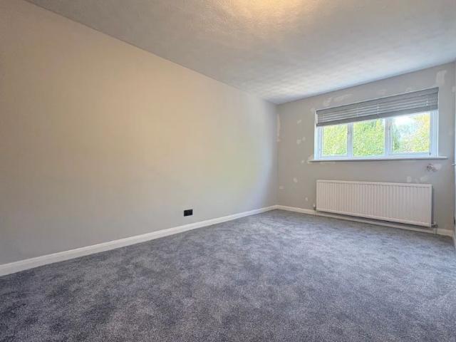 High Street, Harlow, Roydon