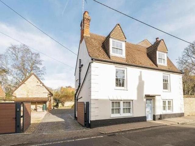 High Street, Harrold, 4 Bedroom Detached
