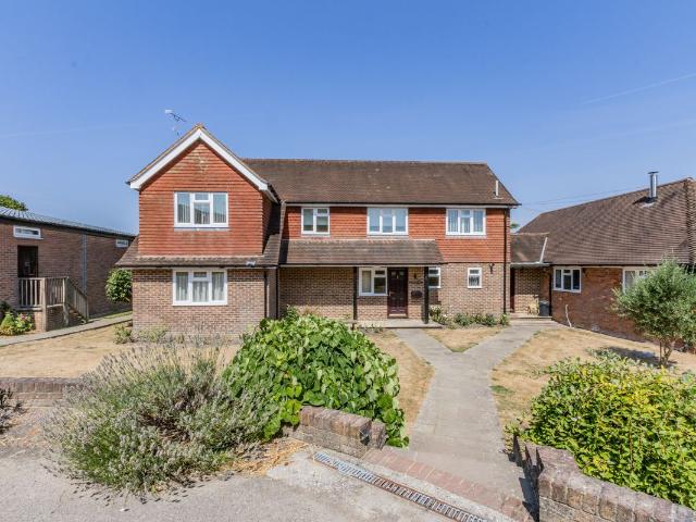 High Street, Hawkhurst, Cranbrook TN18, 4 bed farmhouse to rent, £3,000 pcm | PrimeLocation