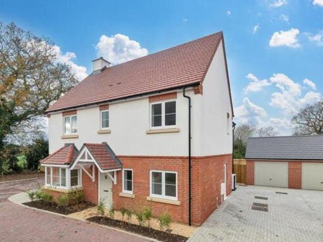 High Street, Hayle Field, Thurleigh, 4 Bedroom Detached