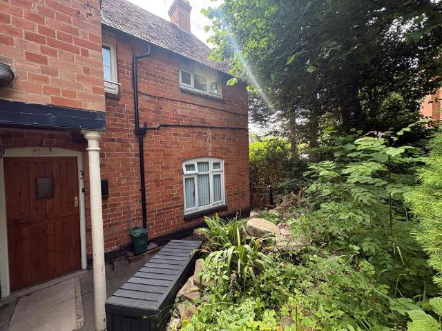 High Street, Henley in Arden, B95 2 bed maisonette to rent £1,000 pcm £231 pw