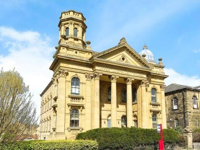 High Street, Heckmondwike, 2 Bedroom Penthouse