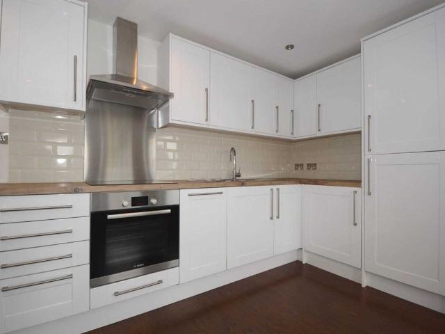 High Street, High Barnet EN5, 1 bed flat to rent, £1,500 pcm | PrimeLocation