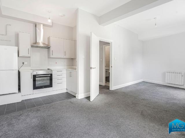 High Street, High Barnet, Hertfordshire EN5, Studio to rent, £1,300 pcm | PrimeLocation