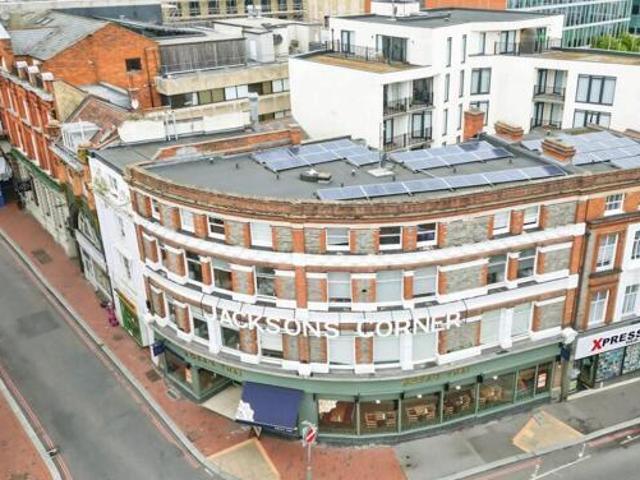 High Street, High Street, 2 Bedroom Apartment