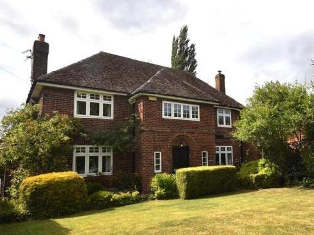 High Street, Hook, 4 Bedroom Detached