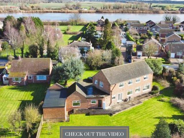 High Street, Hook, 5 Bedroom Detached
