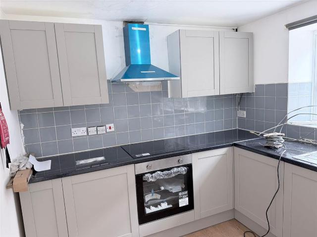 High Street, Hounslow TW3, Room to rent, £1,000 pcm | PrimeLocation