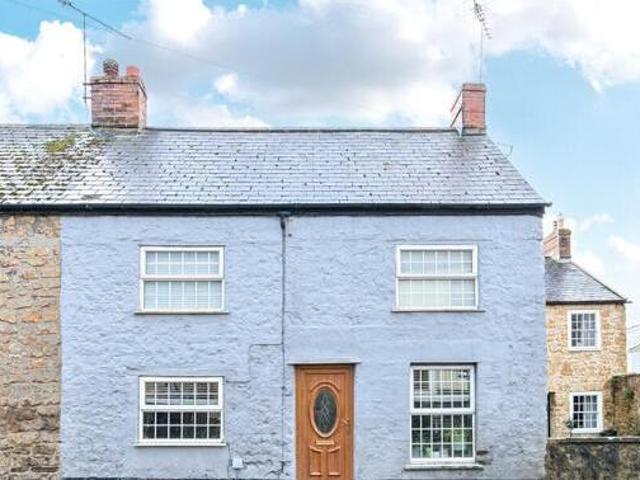 High Street, Ilminster, 3 Bedroom End