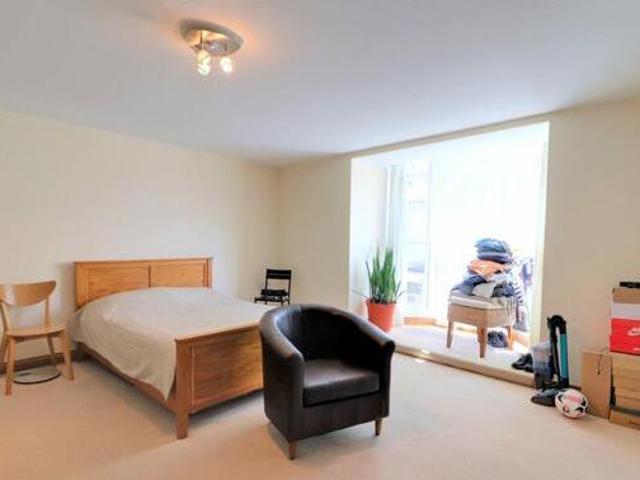 High Street, Ilfracombe, 2 Bedroom Apartment