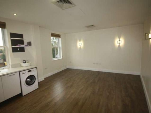 High Street, Iver, SL0