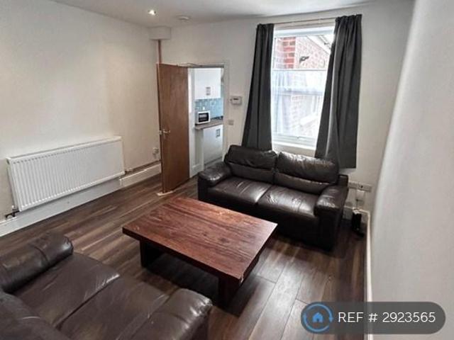 High Street, Knutton. 2 bed terraced house to rent £1,084 pcm £250 pw