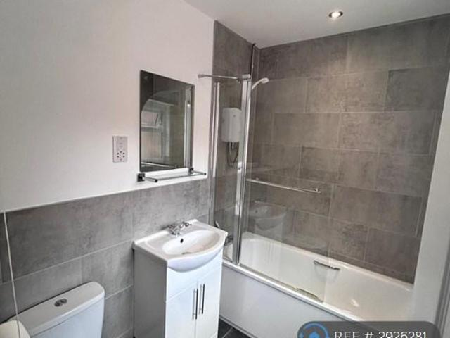 High Street, Knutton. 3 bed terraced house to rent £1,387 pcm £320 pw
