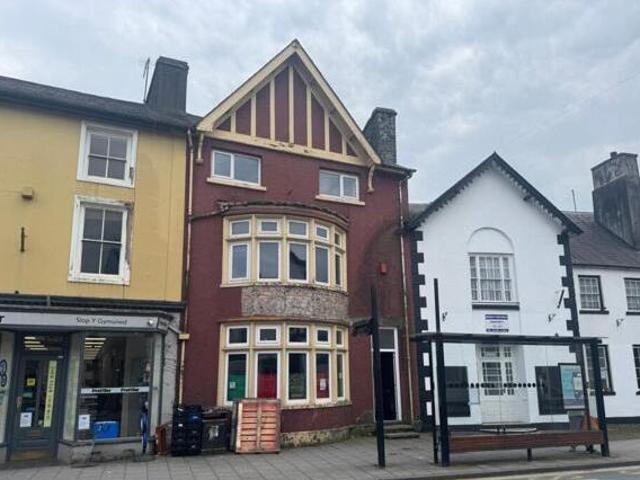 High Street, Lampeter, 3 Bedroom Town