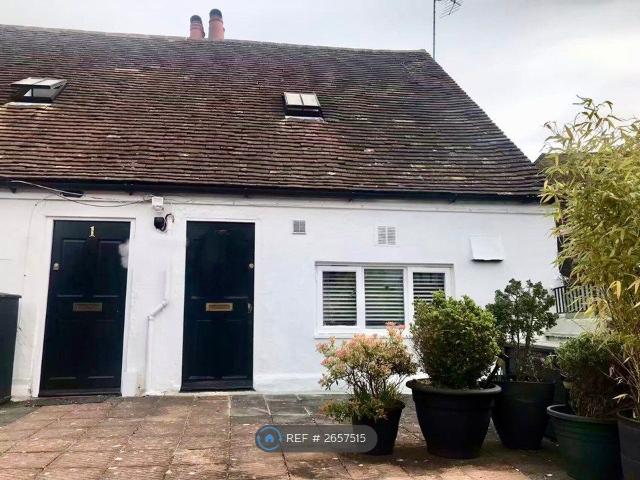 High Street, Leatherhead KT22, 1 bed flat to rent, £1,260 pcm | PrimeLocation
