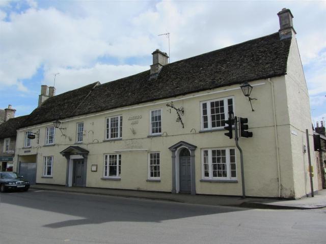 High Street, Lechlade GL7, 1 bed flat to rent, £925 pcm | PrimeLocation