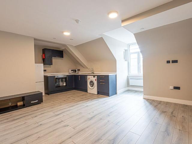 High Street, Leicester LE1, Studio to rent, £725 pcm | PrimeLocation