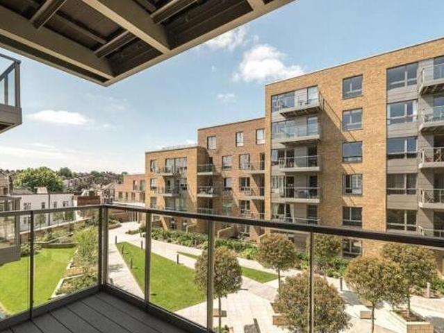 High Street, London, 1 Bedroom Flat