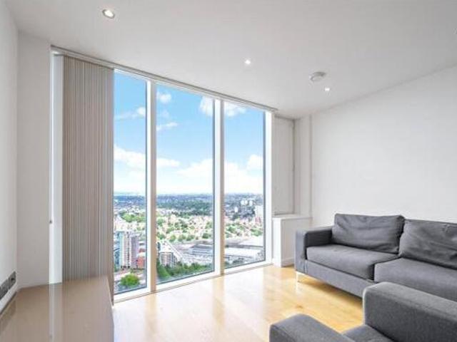 High Street, London, 2 Bedroom Apartment